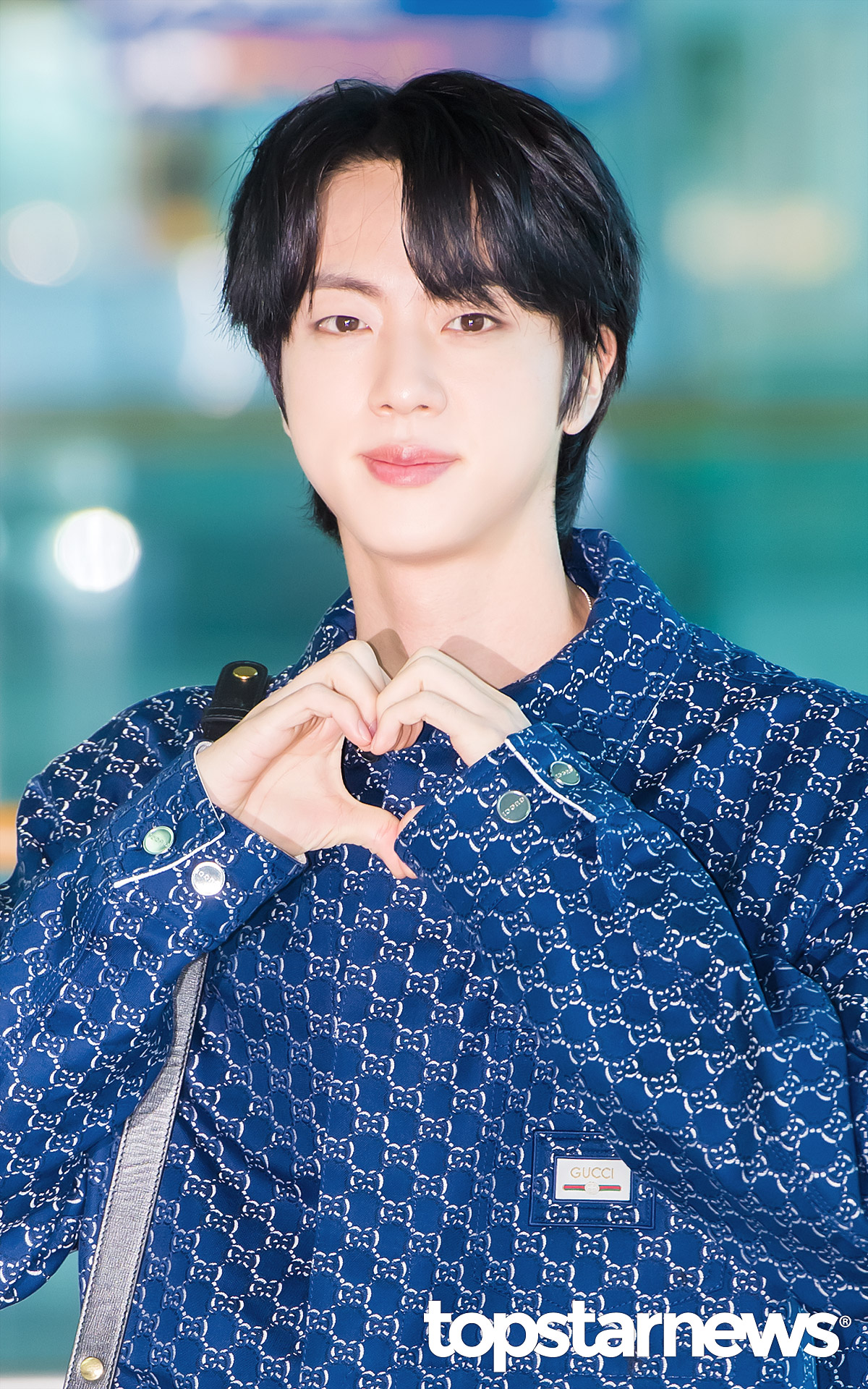 방탄소년단(BTS) 진, ‘Heart on the Window’ (인천공항 출국) [HD포토]