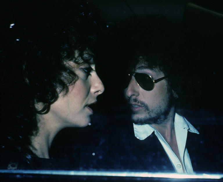 Bob Dylan's Love Life: Hidden Marriages, Affairs & Musical Muses