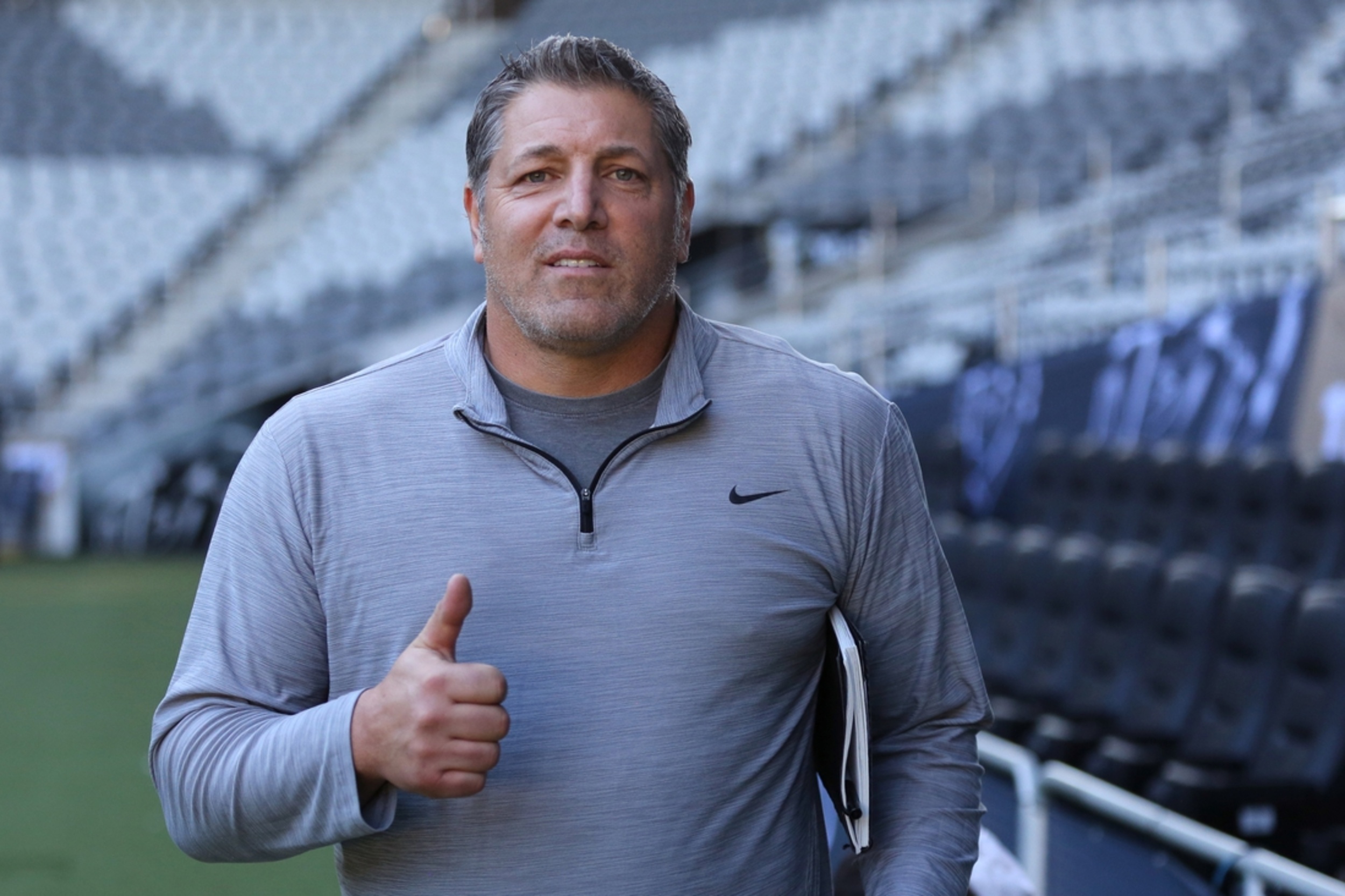 Former USMNT/MLS star GK Tony Meola had heart attack