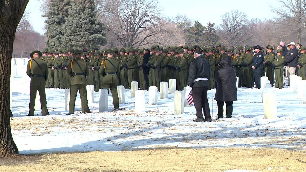 Border patrol agent laid to rest at Fort Snelling