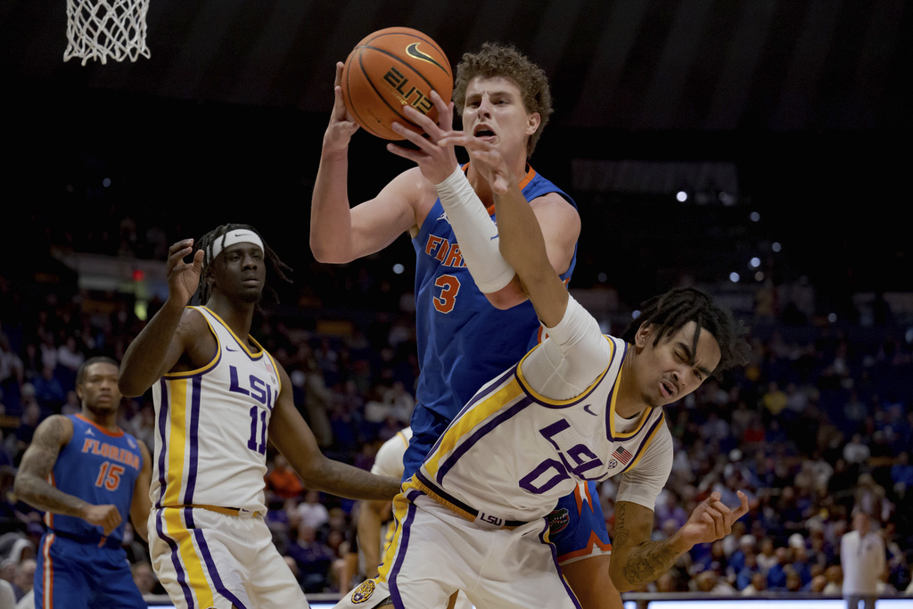 Chinyelu's 19 points and 13 rebounds leads No. 2 Florida past LSU 79-65