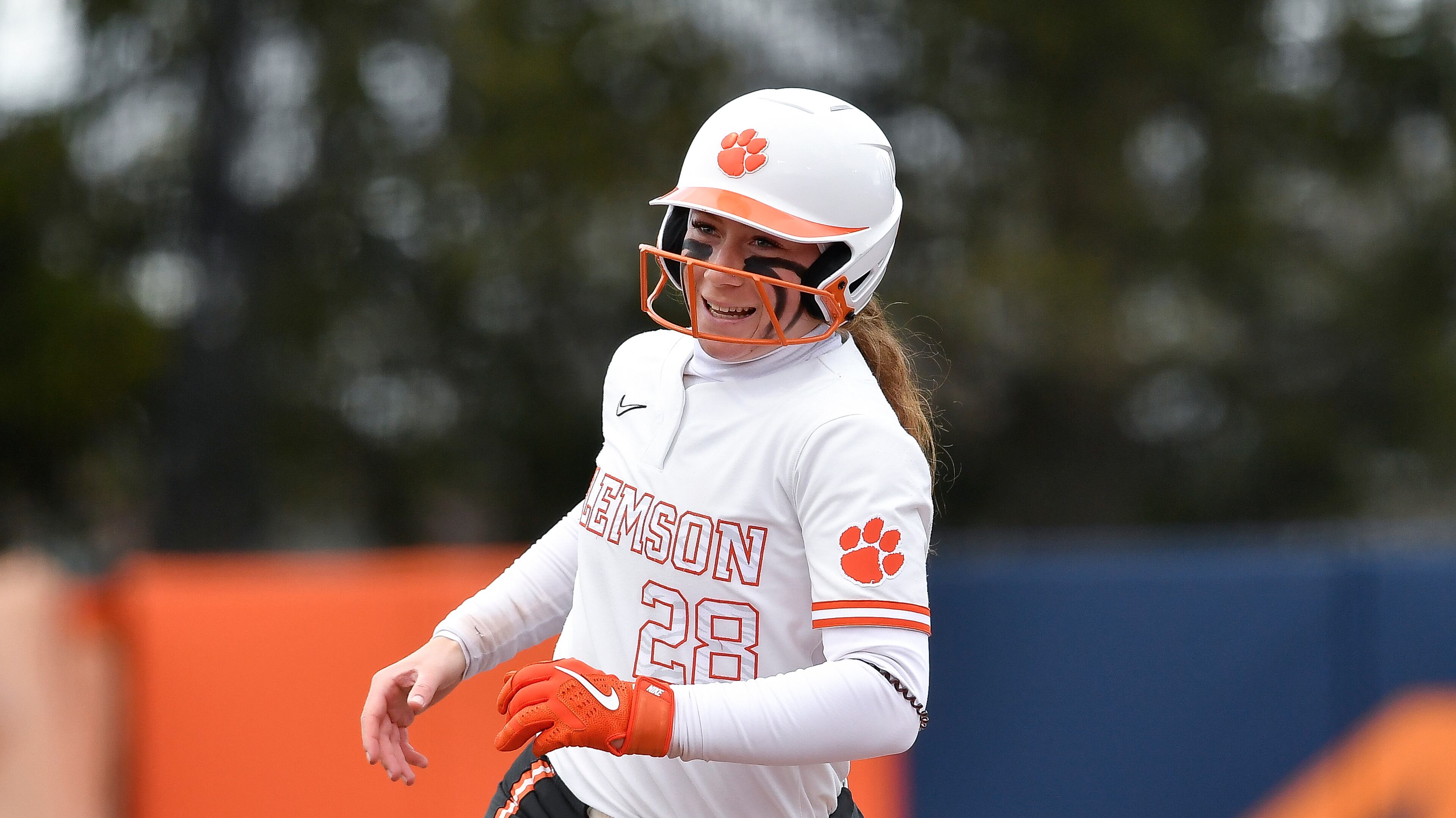 Big Third Inning Pushes Tigers to Victory