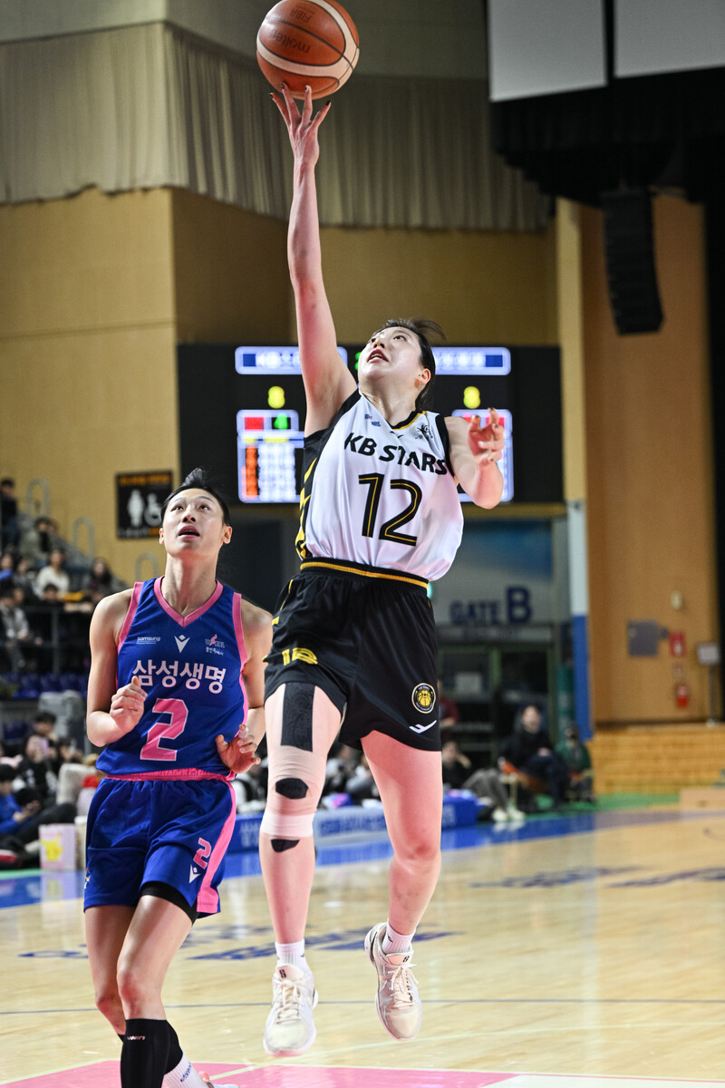 [WKBL 6라운드 리뷰] 헌신한 ‘에이스’ 강이슬 – KB의 복덩이 나가타 모에