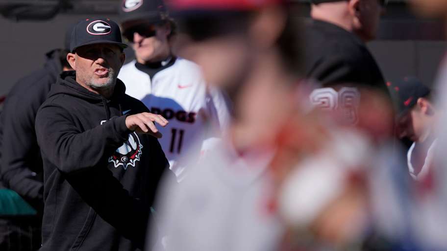 LIVE Updates- Georgia vs UIC