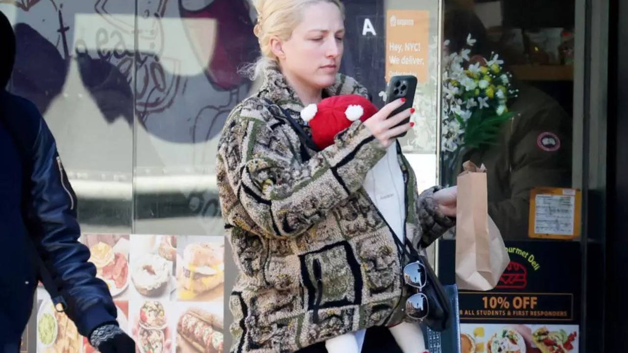 Who Is Jennifer Young? 38-Year-Old Identifies As Dave Grohl's Baby Mama