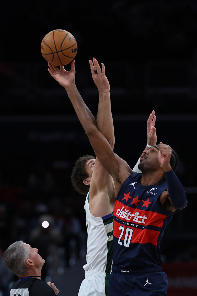 LOOK: Giannis Antetokounmpo lays on the court and other pictures of the ...