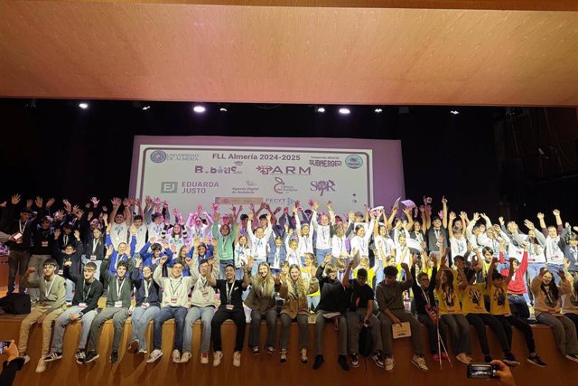 Un total de 170 niños participan en la First Lego League de la UAL para ...