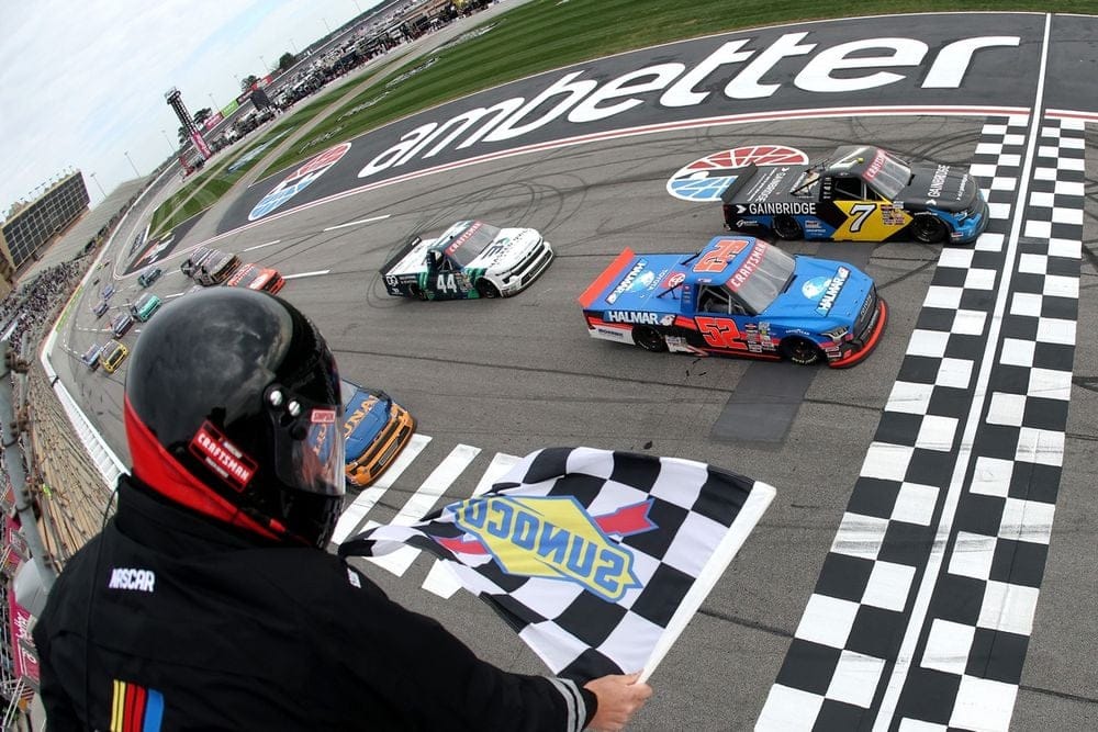 Kyle Busch wins Atlanta Trucks in photo finish