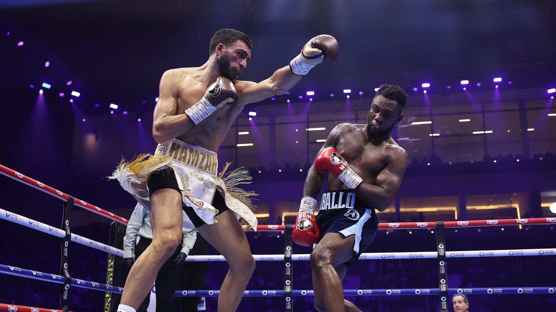 Carlos Adames and Hamzah Sheeraz fight to draw, Adames retains WBC title