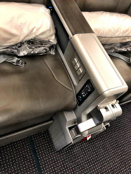 I flew American Airlines premium economy — here’s what you actually get ...