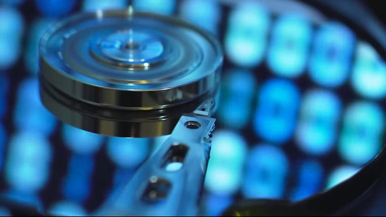 Western Digital plans to launch 40TB HDD next year using HAMR ...