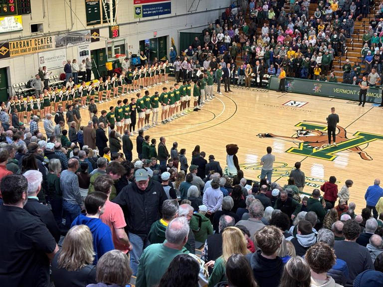 Vermont basketball rocks UMass Lowell for sixth straight America East ...