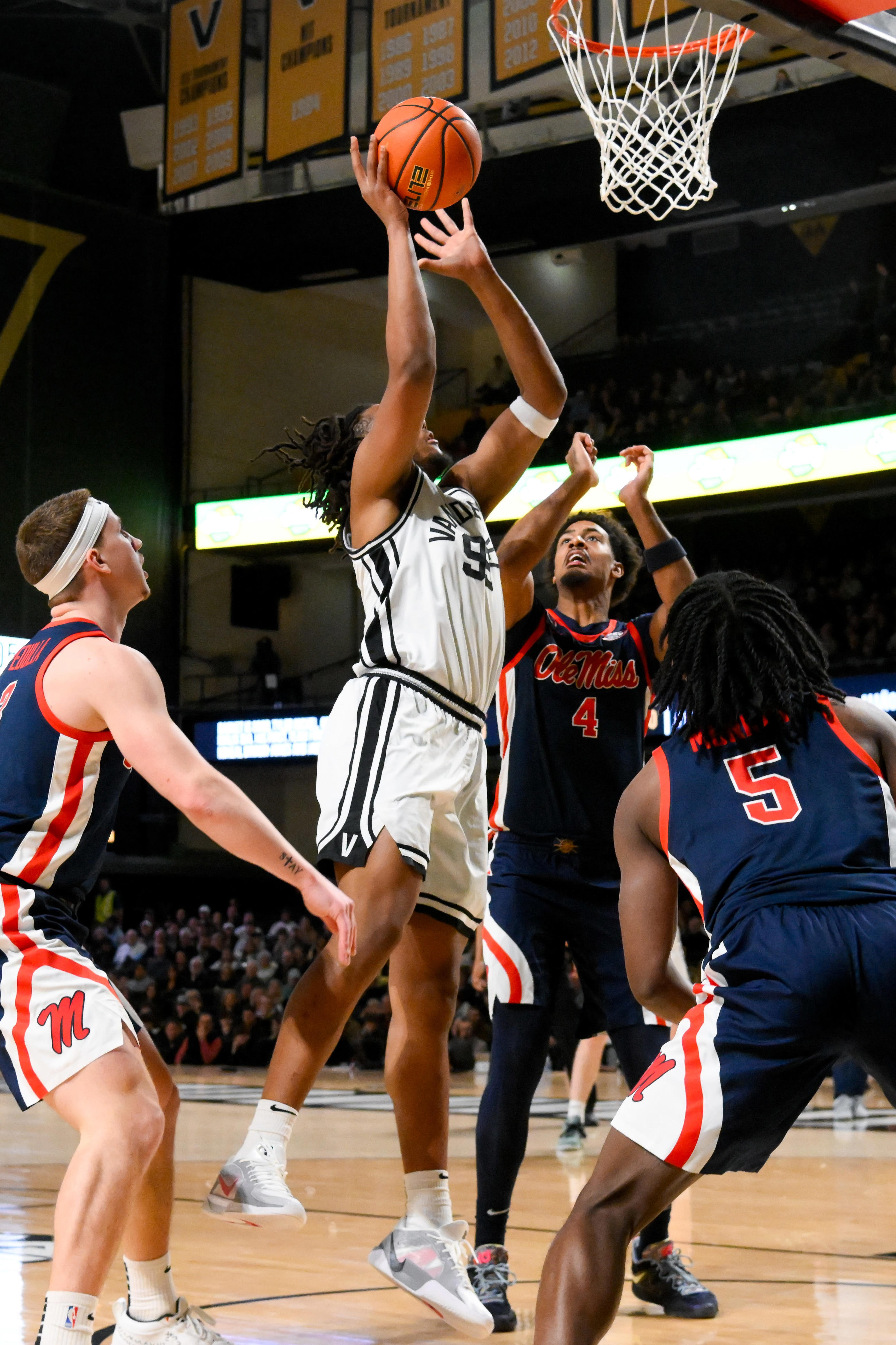 Vanderbilt basketball vs Texas A&M score prediction, picks, injury updates