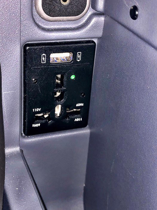 I flew American Airlines premium economy — here’s what you actually get ...