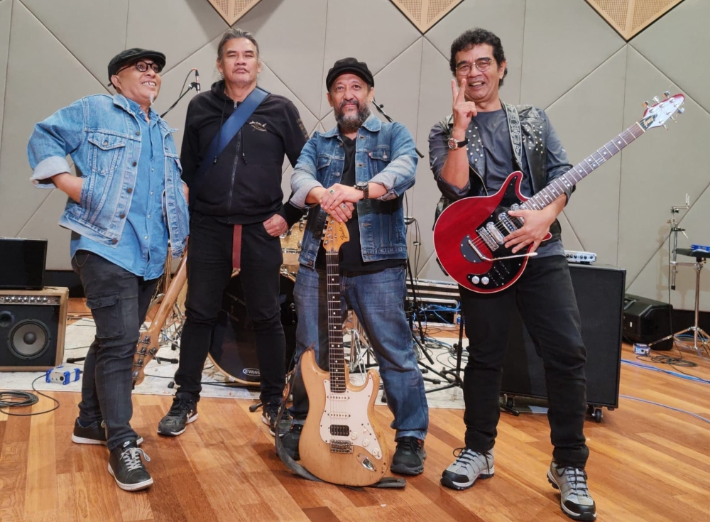 Looking for a stage to perform? Check out these top live music venues ...