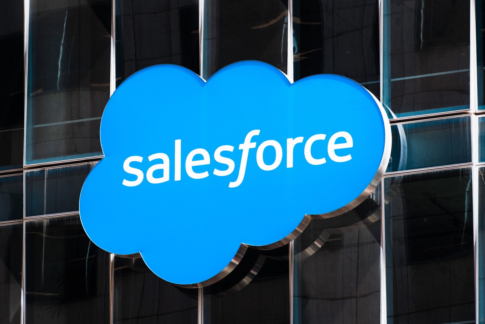 Salesforce stock price forecast: risky pattern emerges ahead of earnings