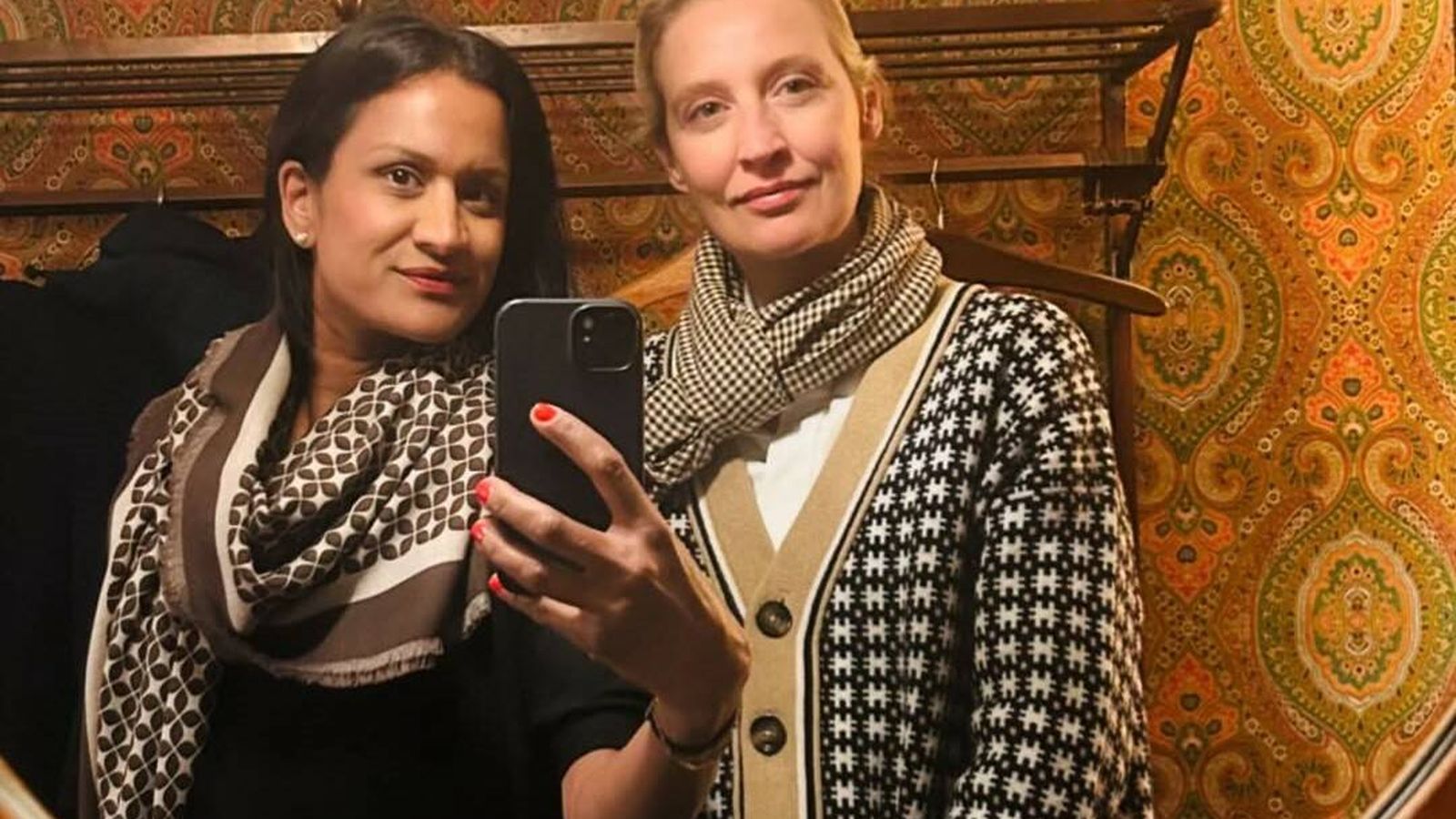 Alice Weidel (AfD) y Sarah Bossard, el matrimonio que puede cambiar la ...