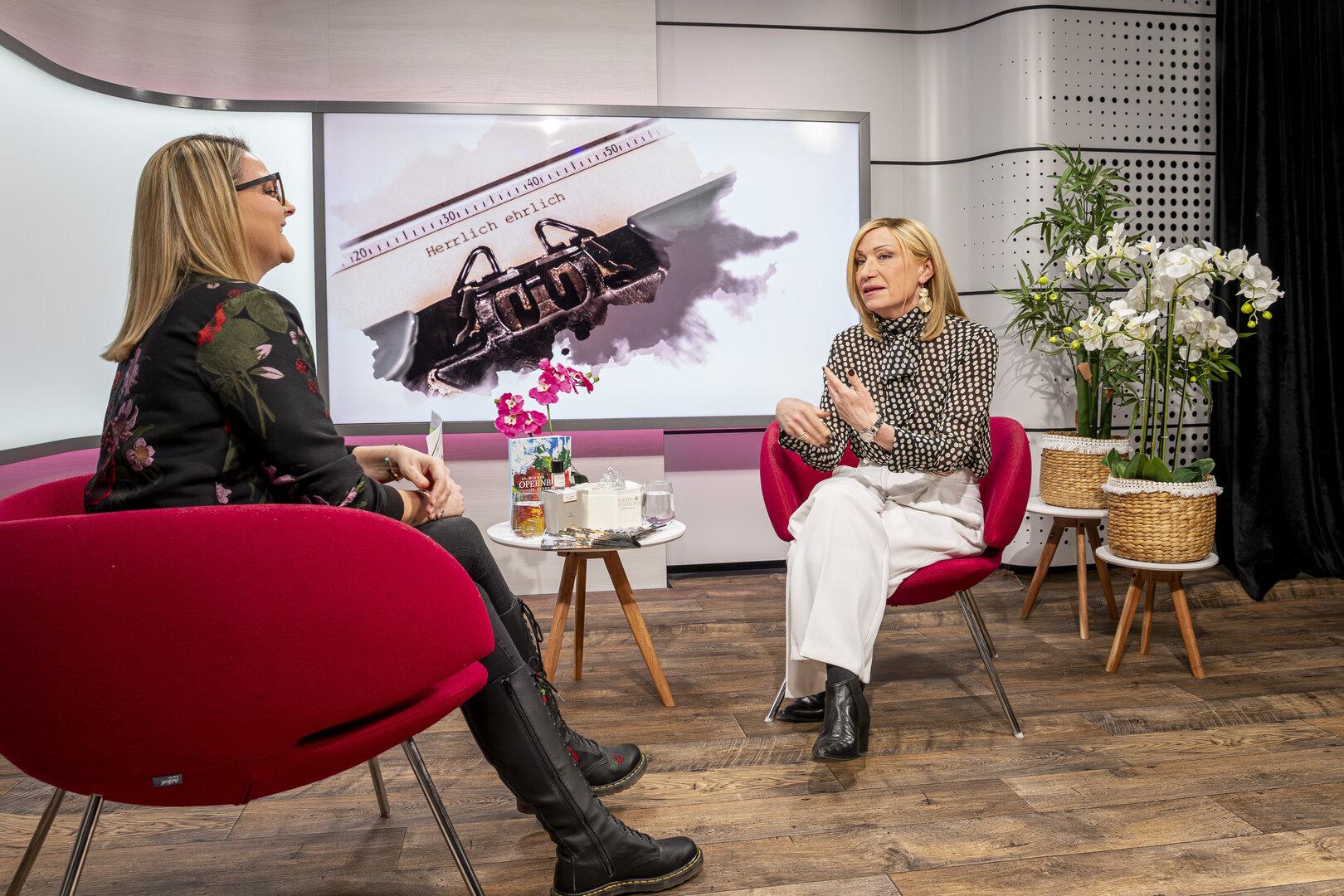 Susanne Athanasiadis: Die starke Frau hinter den Opernball-Kulissen