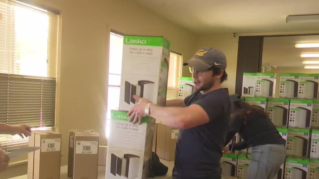 Dozens of Martinez residents get free air purifiers amid refinery fire ...