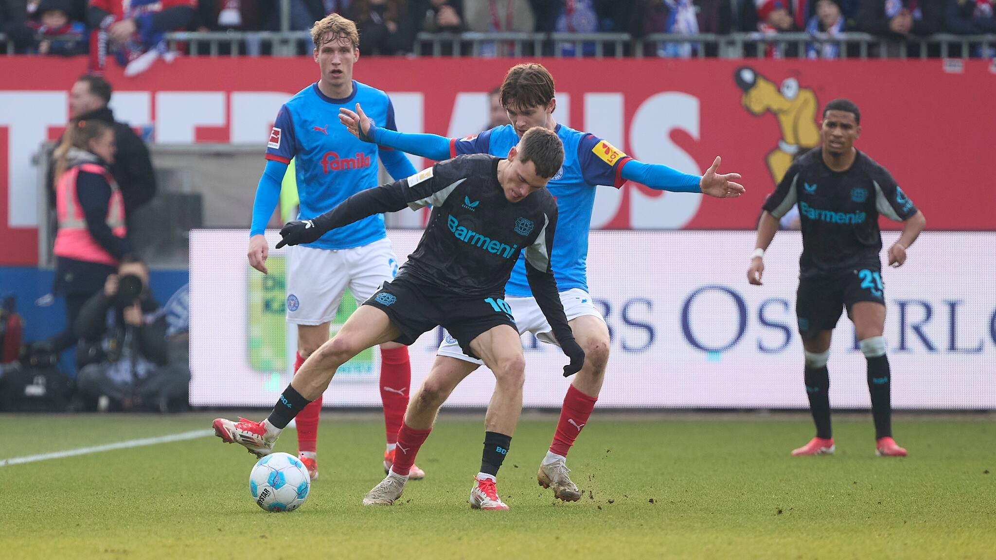 Holstein Kiel: Magnus Knudsen zwischen Risiko und Rot-Gefahr gegen ...