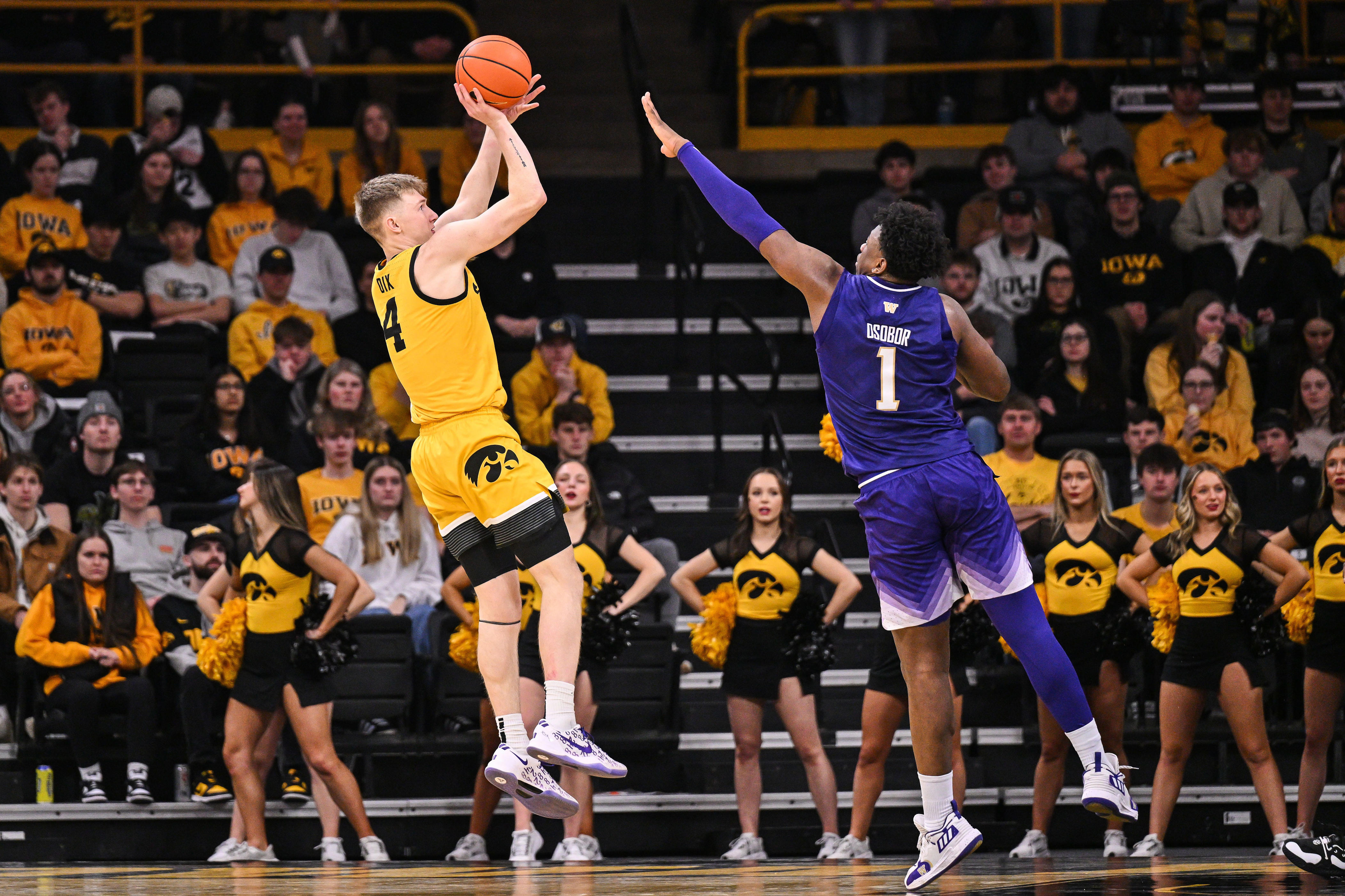Three stars from Iowa basketball's 85-79 win vs. Washington