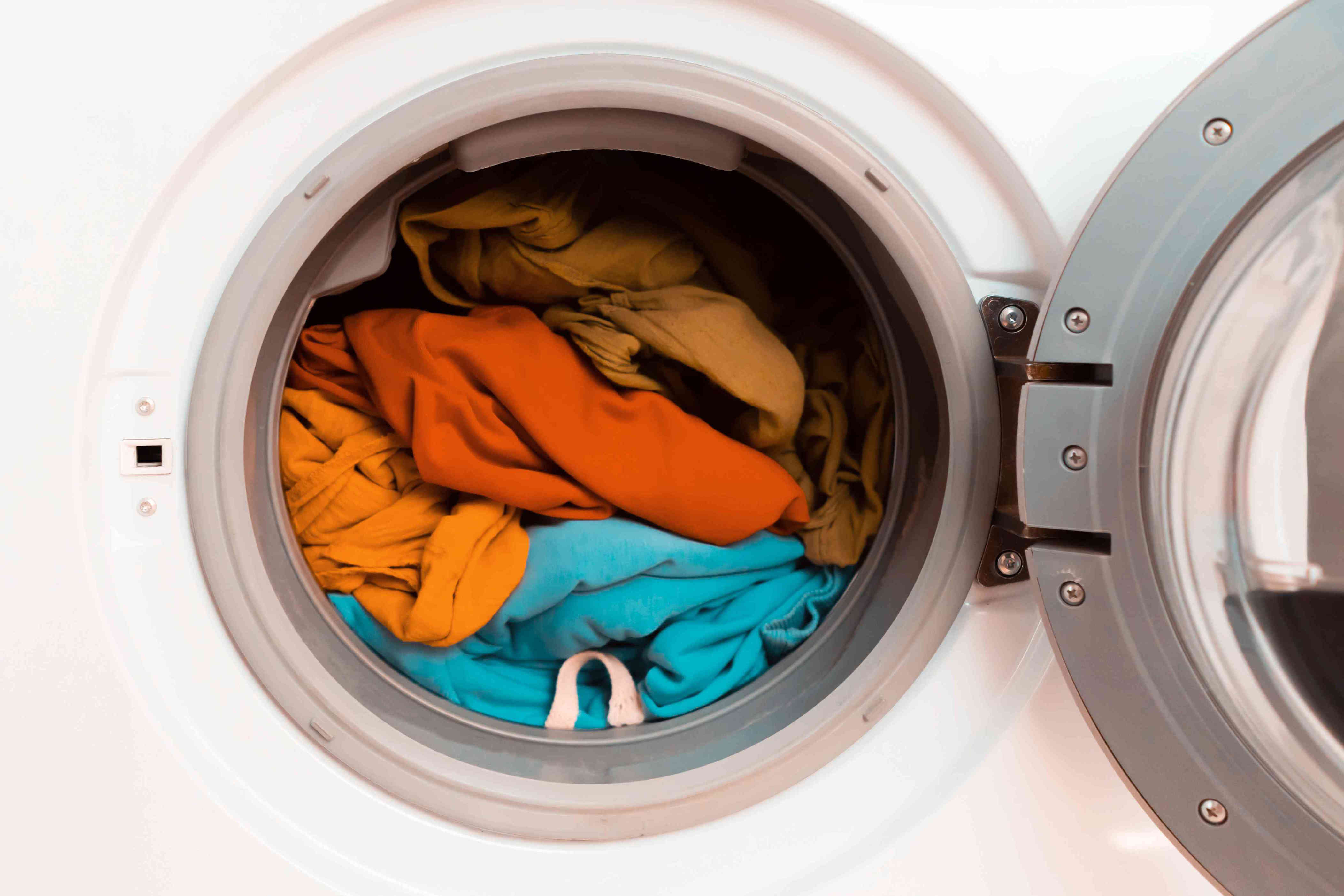 Should You Wash Your Clothes Inside Out? Laundry Experts Set the Record ...