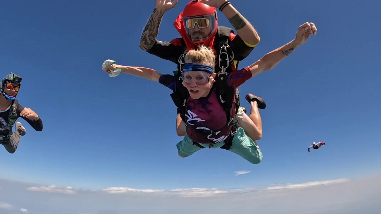 Skydiving instructor died in plane crash - mum scattered ashes in 14 ...