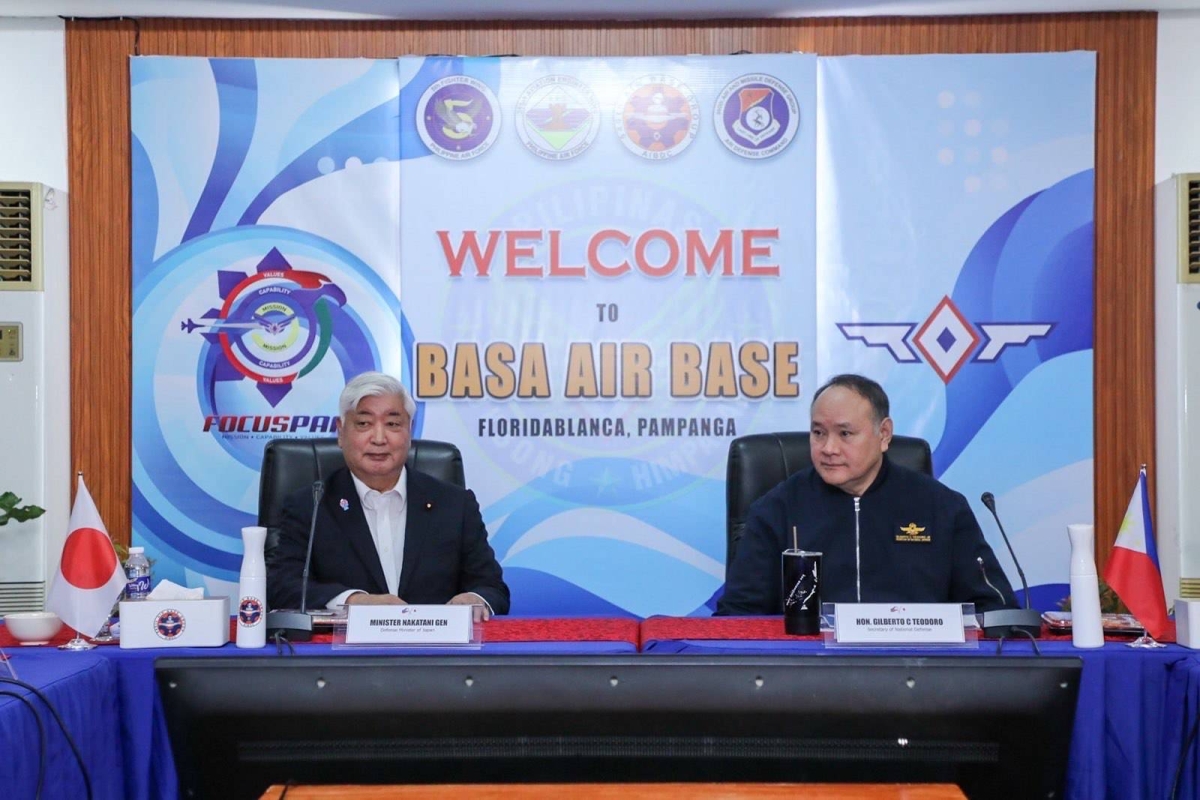 Teodoro, Japanese counterpart tour Luzon military bases