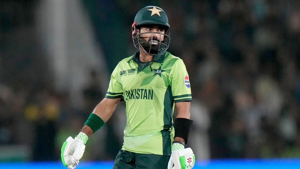 80 dots in 20 overs: Mohammad Rizwan meme fest as fans slam slow ... 80 dots in 20 overs: Mohammad Rizwan meme fest as fans slam slow ...