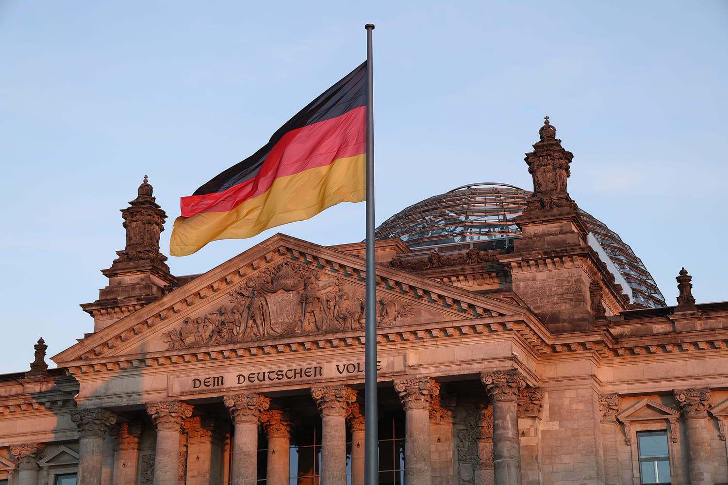 German conservatives lead election with far-right AfD in second place ...