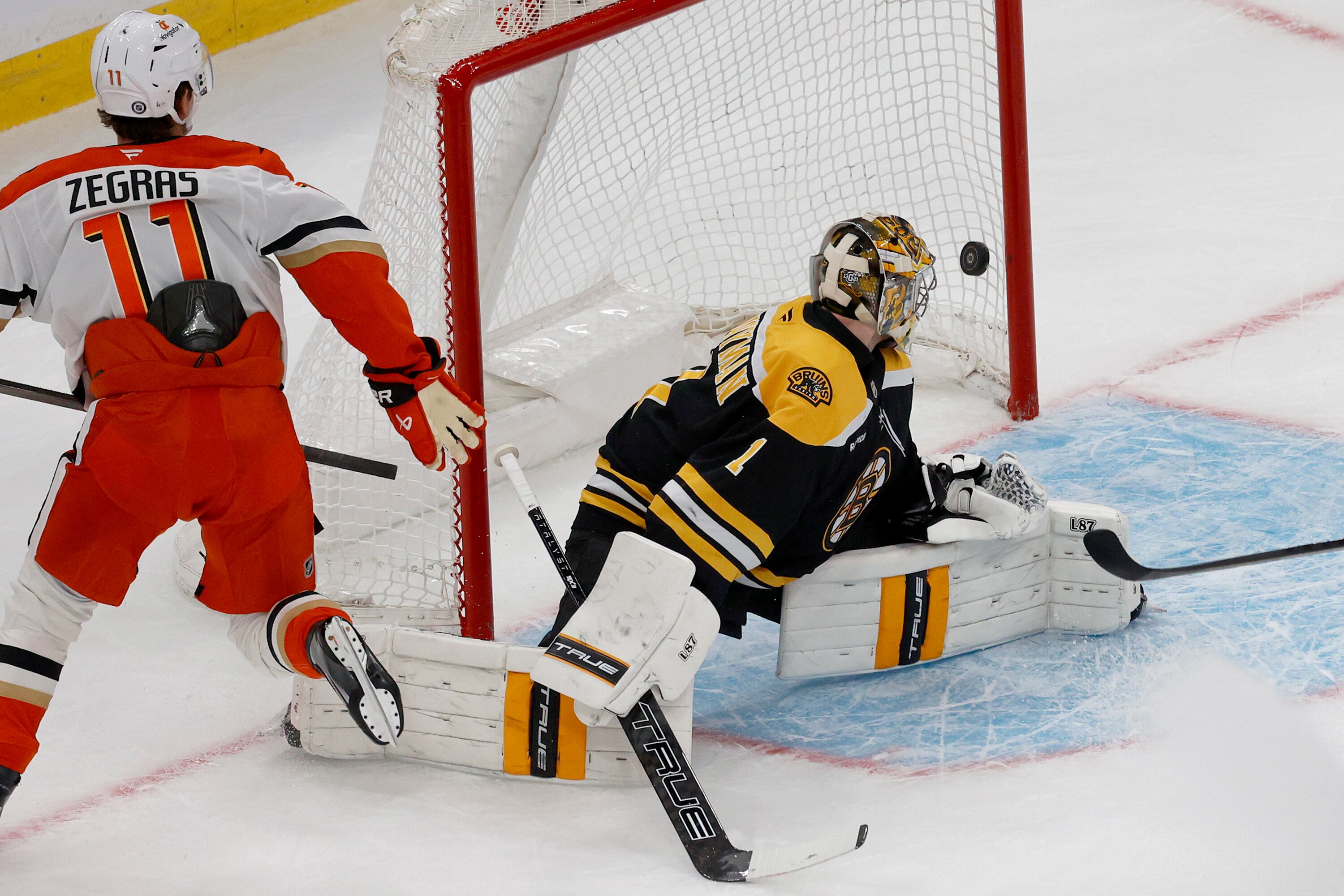 Ducks beat Bruins 3-2 in overtime for fourth straight win. Goalie ...