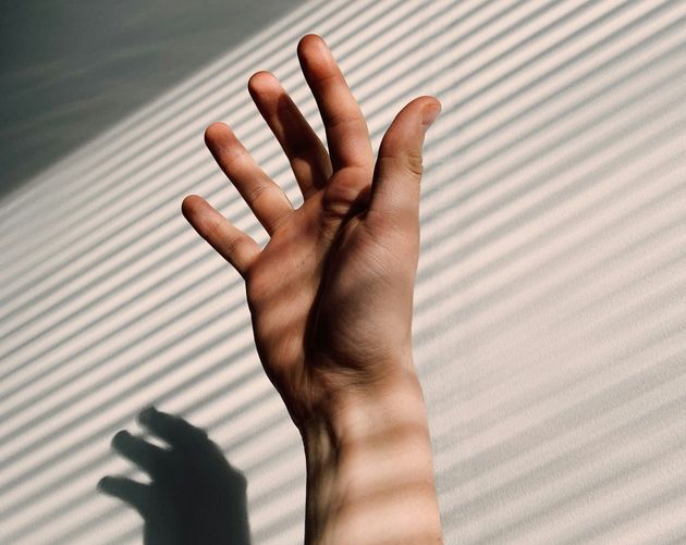 Why Am I Shaking For No Reason? A Doctor Explains The Phenomenon