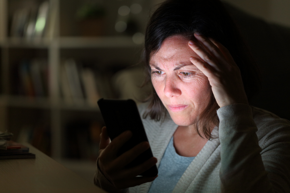 How to Protect Yourself While Using Your Mobile Phone