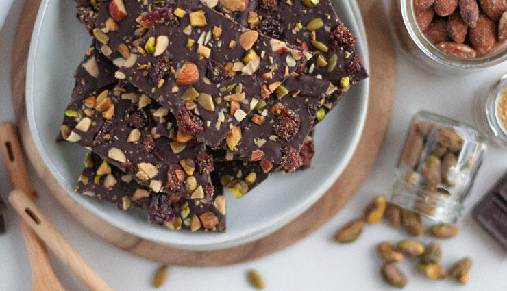 10 Snacks That Are Healthy To Curb Your Hunger