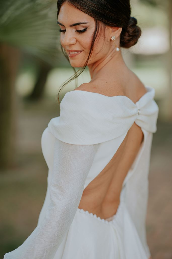 La boda en Elche de Raquel, la novia con el vestido de mangas de ángel ...