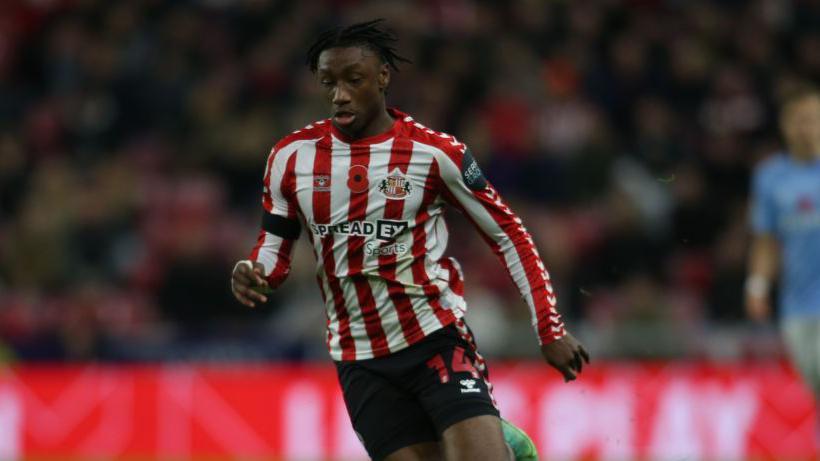 Sunderland condemn online racist abuse of Mundle