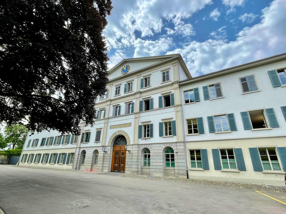 Emix-Jungunternehmer kauften sich von Masken-Millionen Luxusjacht