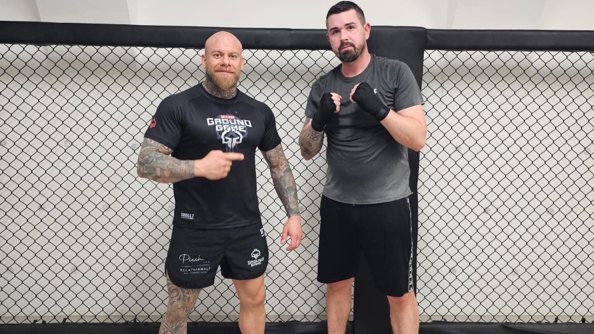 MMA-Champion bereitet Influencer für Ring-Kampf vor