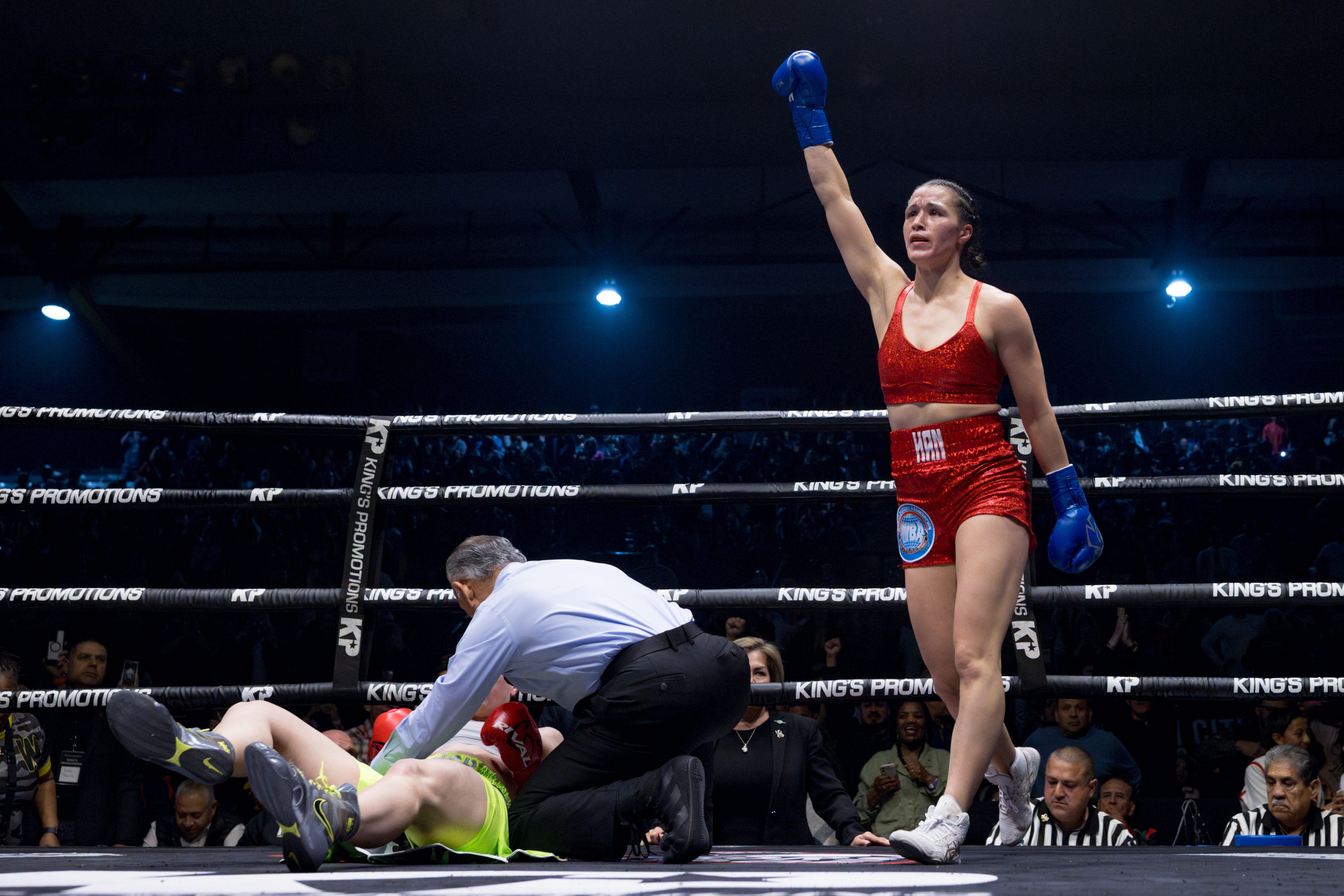 El Paso boxer Stephanie Han wins WBA lightweight title, remains ...