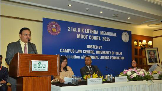 Lawyers are court’s officers: Justice Oka at Luthra Memorial Moot Court ...