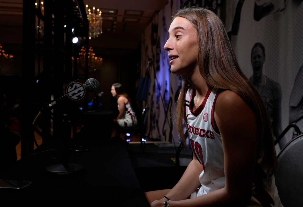 Izzy Higginbottom Sets Arkansas' Single-Season Scoring Record