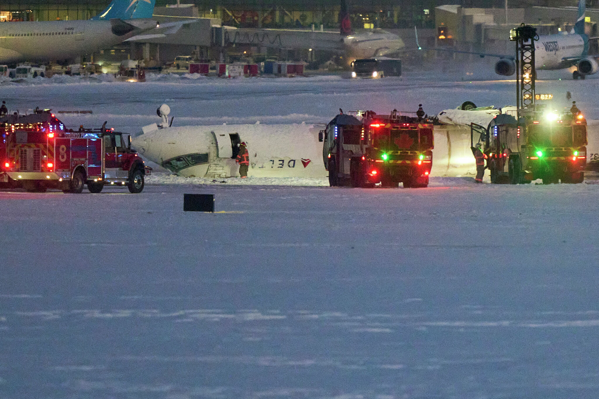 Texas man alleges being 'drenched with jet fuel' in Delta crash