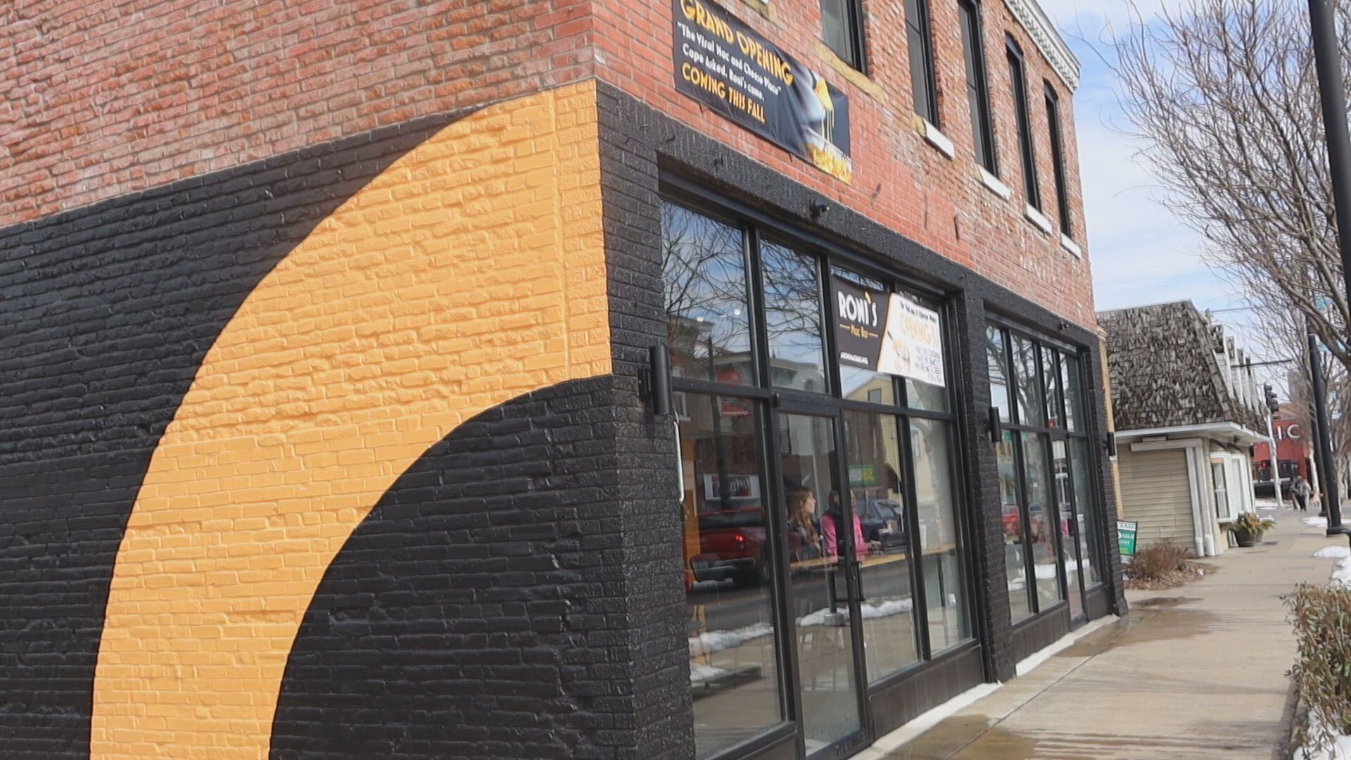 Roni’s Mac Bar holds grand opening in Cape Girardeau