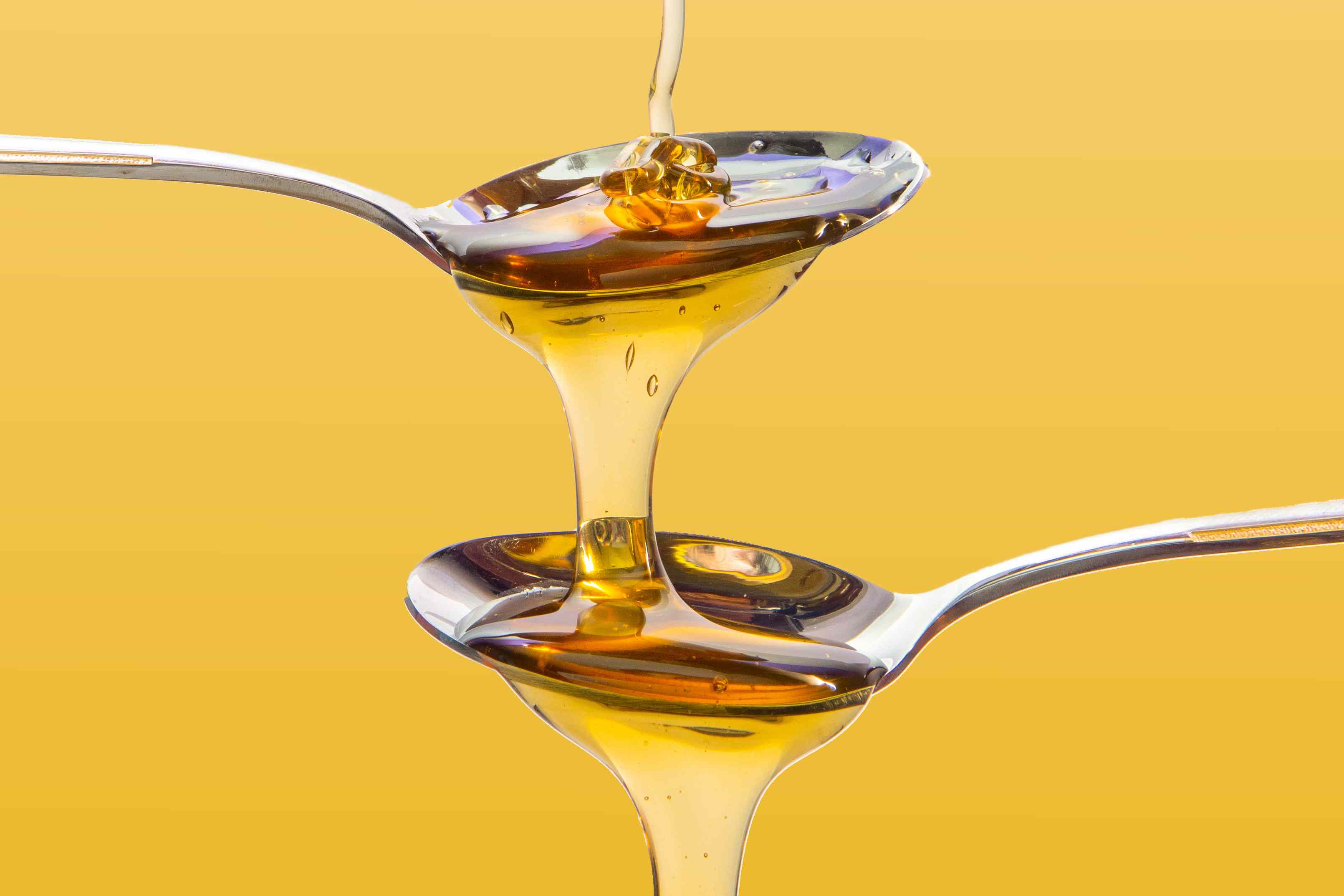 Is Agave or Honey the Healthier Choice? Nutritionists Weigh In