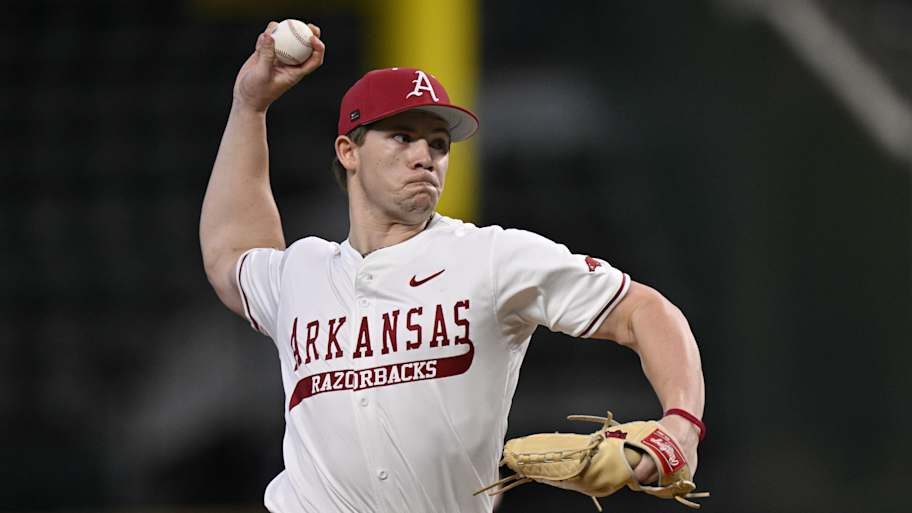 Arkansas Bats Come Alive Against Michigan; Starter Leaves Injured