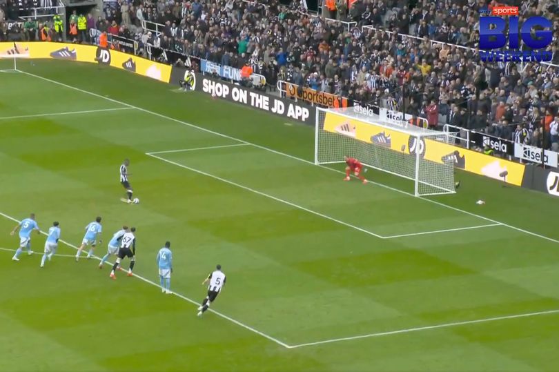 Alexander Isak scores 'coolest' pen of all time as Prem release ...