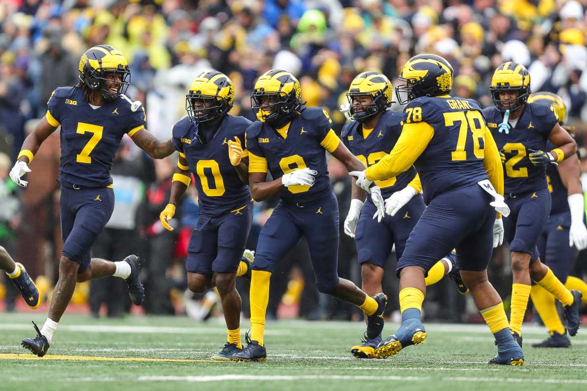 Sherrone Moore and Michigan Wolverines pushing to steal a four star ...