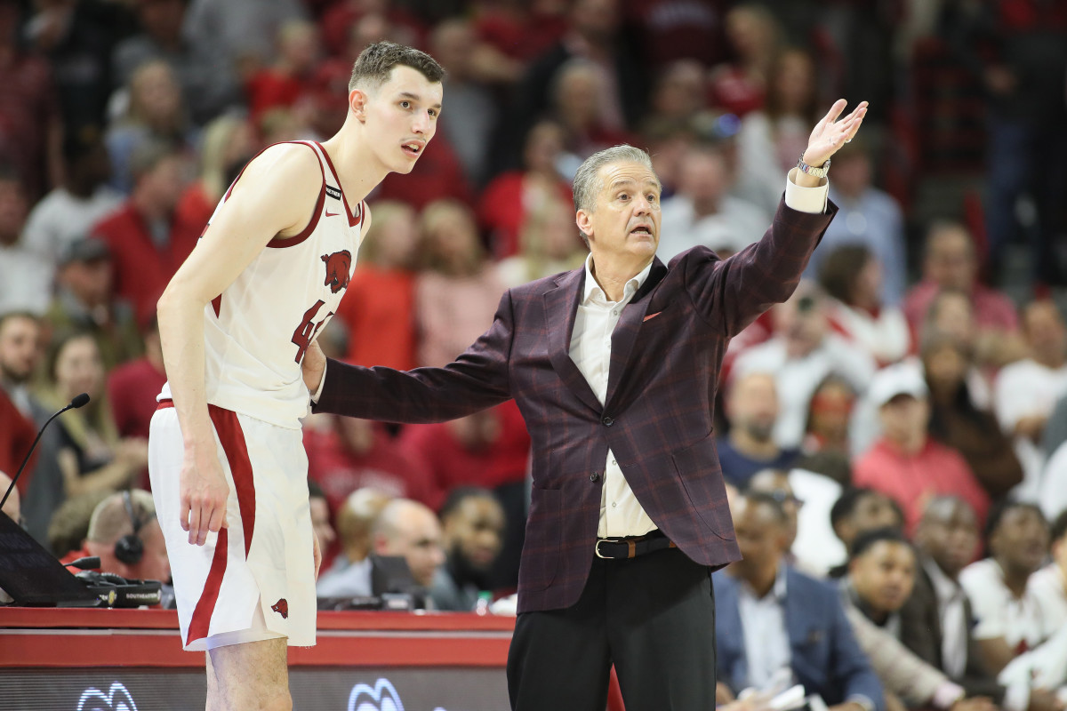 Arkansas Razorbacks Upset No. 15 Missouri Tigers