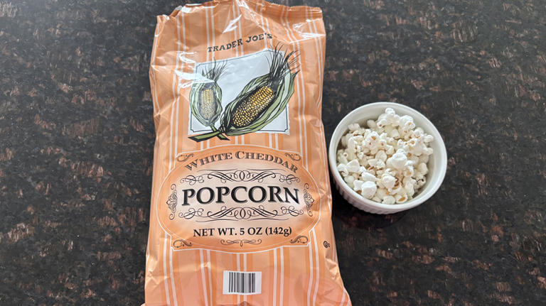7 Trader Joe's Bagged Popcorn Flavors, Ranked Worst To Best