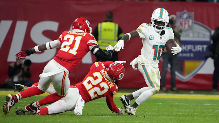 Chiefs Rumors: Tyreek Hill trade fire, Travis Kelce mystery, Trey Smith optimism